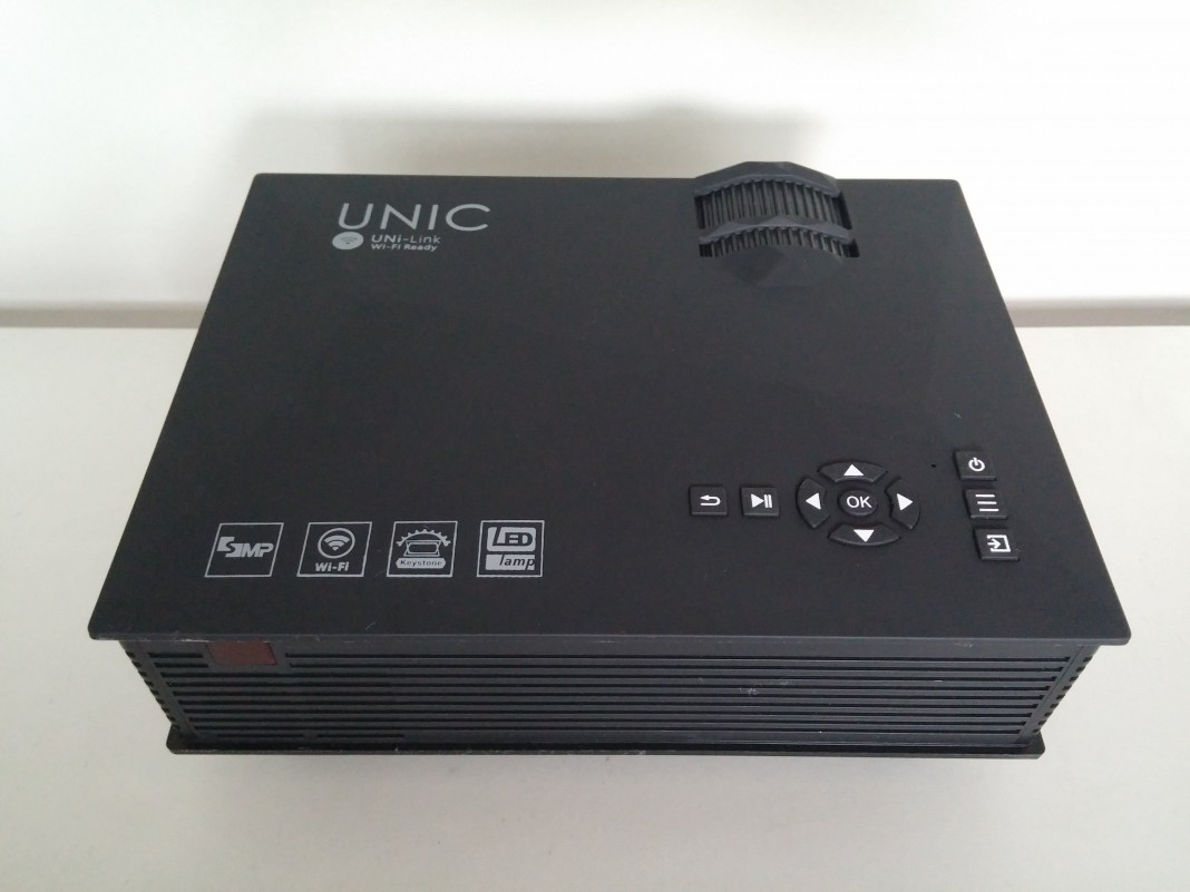 Unic UC46 Wifi Projector Review